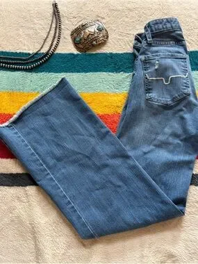 Kimes Ranch | Jeans | Kimes Ranch Olivia Light Wash Size 00w 30l | Poshmark